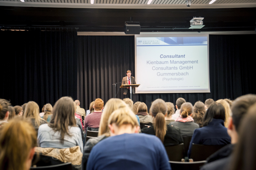 Rein uns Unileben: Studienstart in Landau
